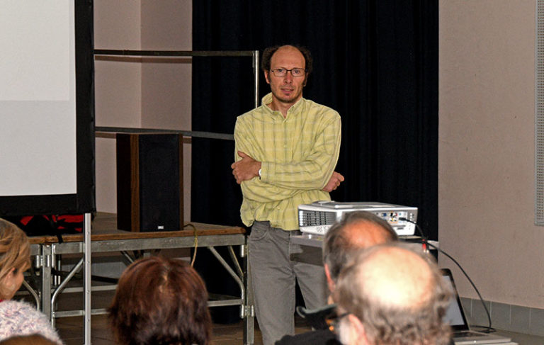 La poésie de la nature et de Frank Neveu a enchanté une assistance ...